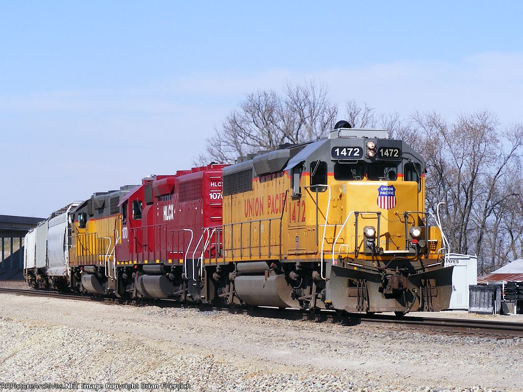 UP 1472 HLCX 1070 GMTX 2164